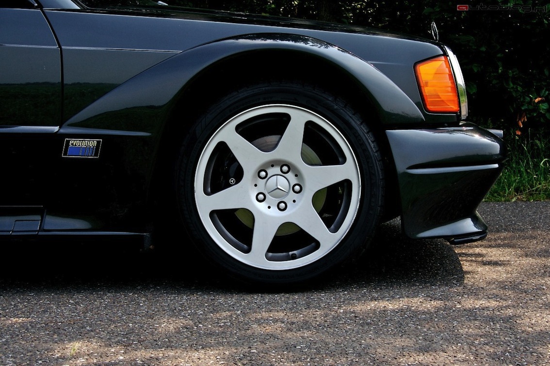 FAB WHEELS DIGEST (F.W.D.): 1990 Mercedes-Benz 190E 2.5-16 Evolution II