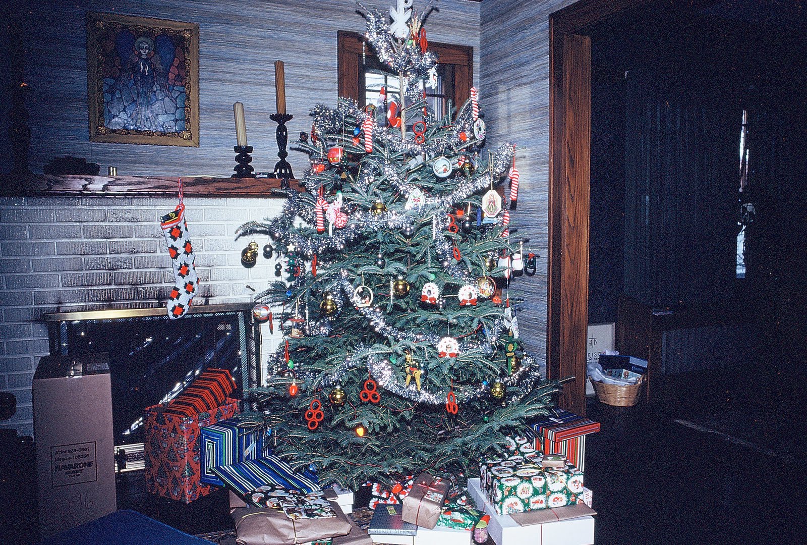 Christmas Memories: Christmas 1980 - Christmas Tree