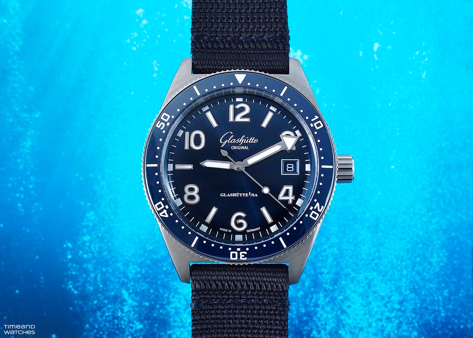 Hands-on Review: Glashütte Original SeaQ 39.5 mm Blue Dial | Time and ...