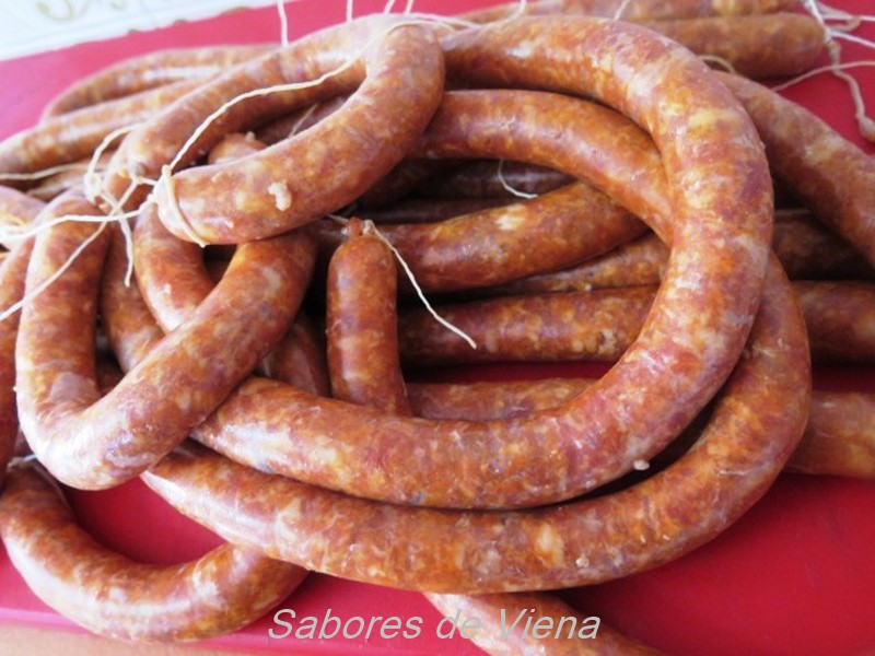 CHISTORRA CASERA O MEJOR DICHO: TXISTORRA