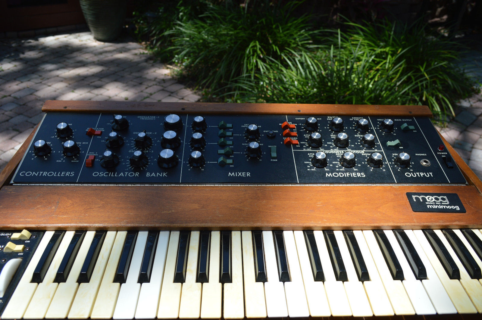 MATRIXSYNTH: Original Vintage Moog Minimoog MODEL D Analog Synthesizer ...