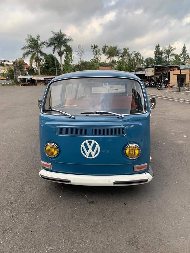MOBIL ANTIK VW Kombi Double Sliding Doors Original - LAPAK MOBIL DAN ...