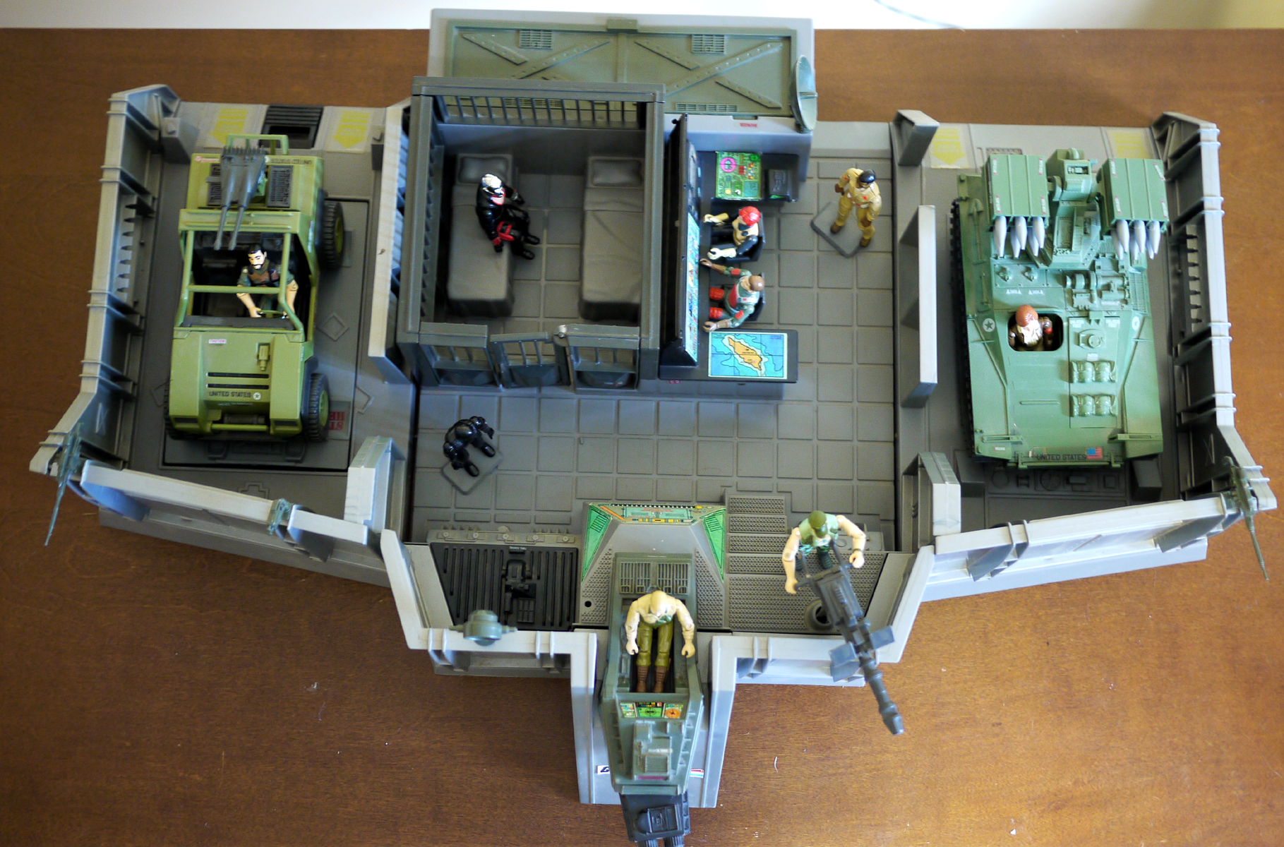 Vault 1541: [YouTube] G.I. Joe Headquarters Command Center