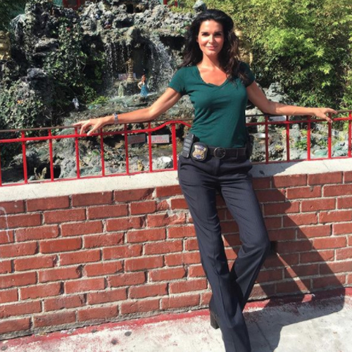 Dorothy Surrenders: Throwback Gayzzoli