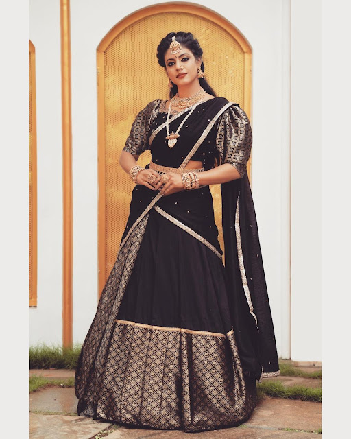 INDIAN ACTRESS INIYA IN BLACK SAREE AND BLOUSE LATEST FASHION GALLERY