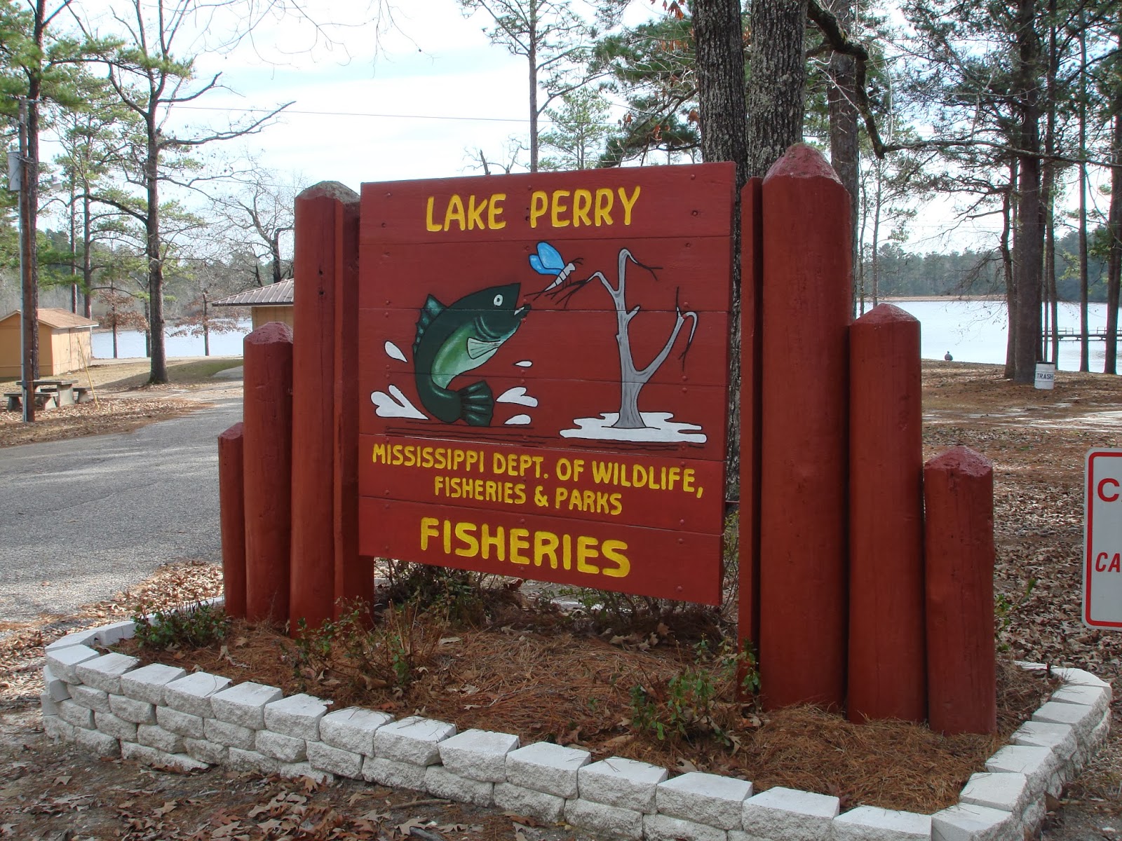 The retired life of Greg and Dona: Lake Perry Mississippi