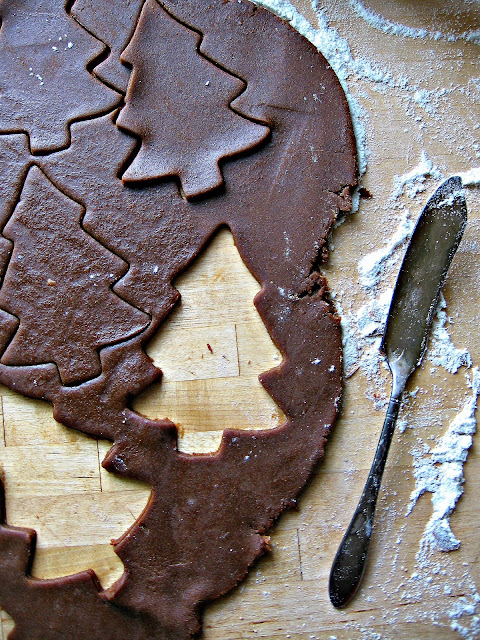 sweetsugarbean: Play: Gingerbread Trees with Lemon Icing