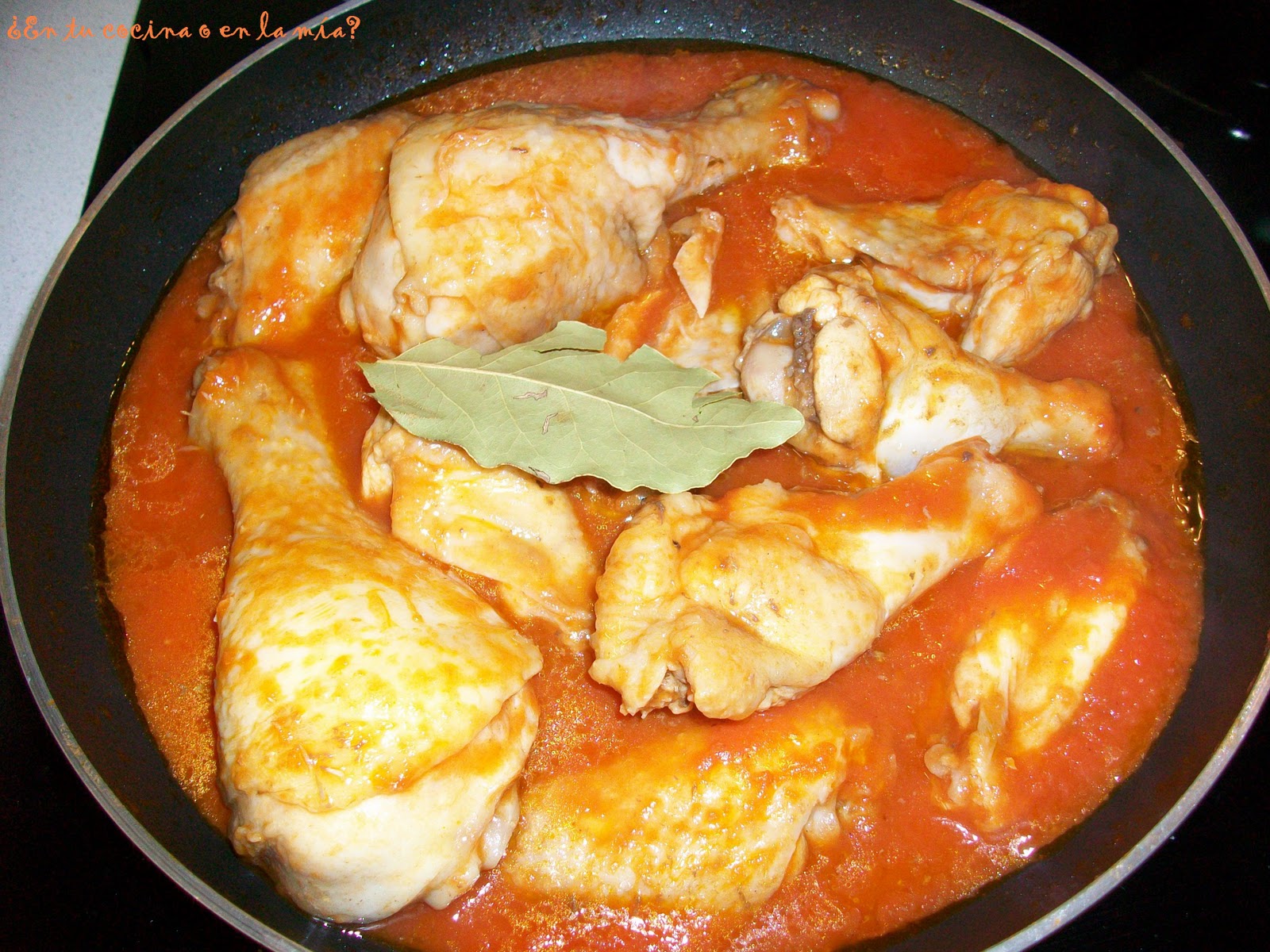 ¿En tu cocina o en la mía?: POLLO CON TOMATE