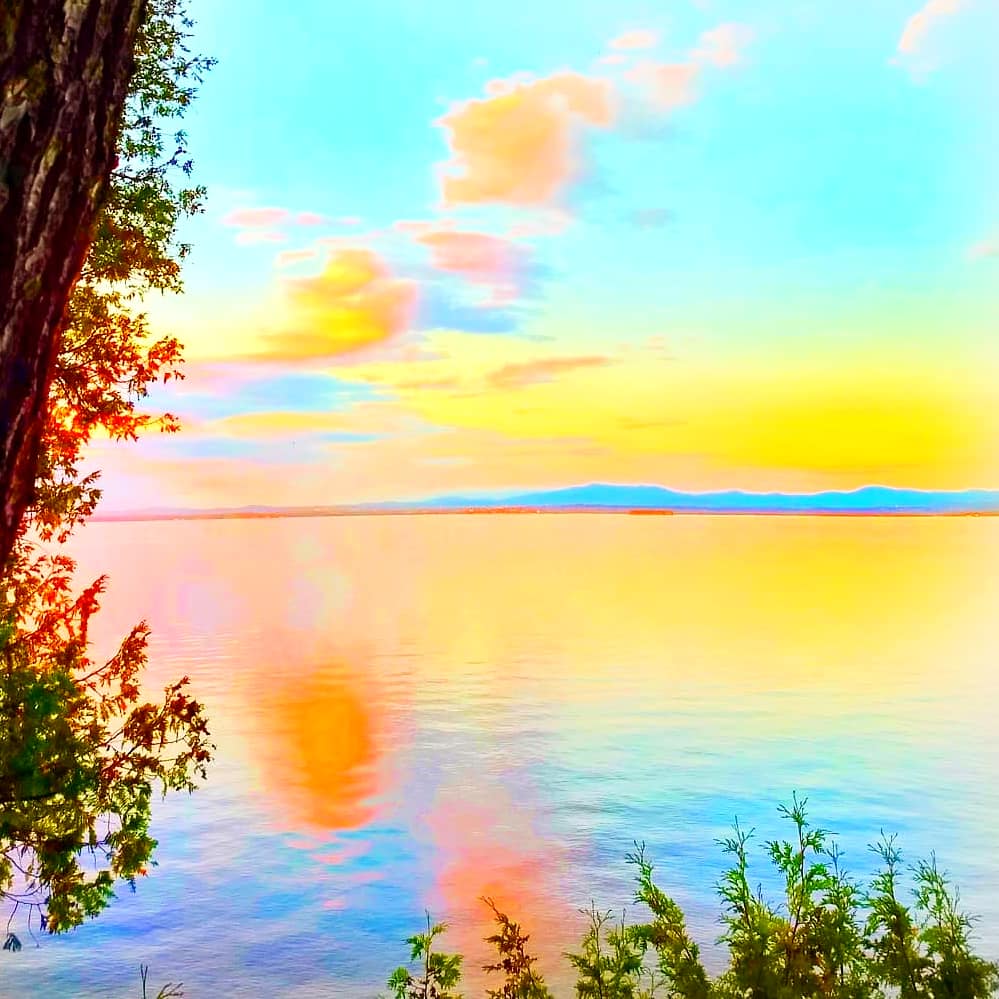 a beautiful summer weekend | Caravan Sonnet