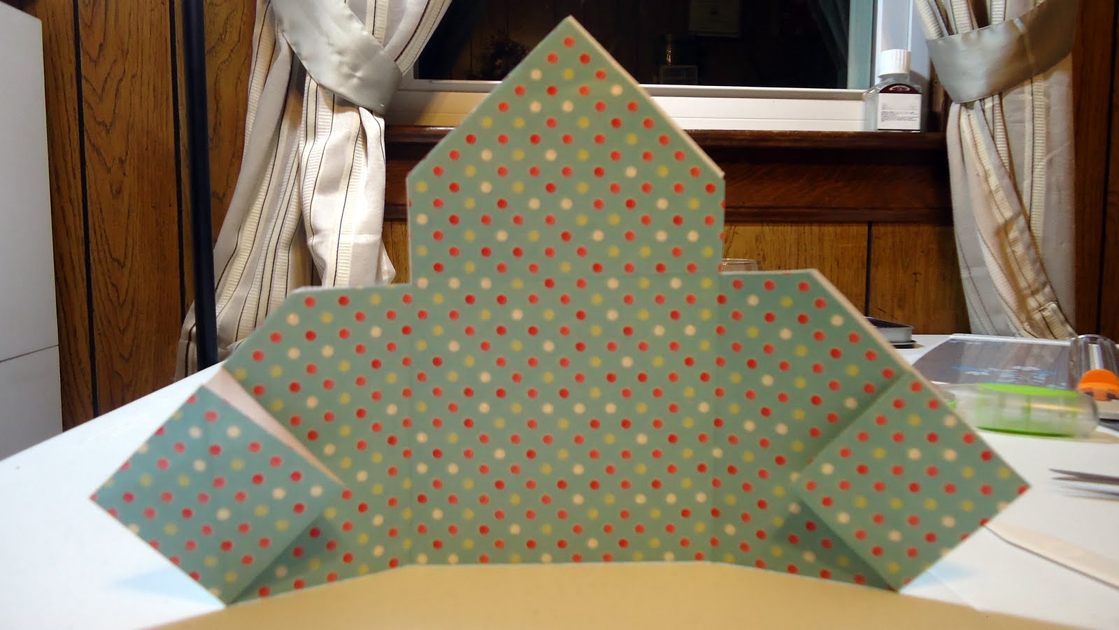 Scrappin' Mama: Origami Diamond Fold Card Tutorial!!!