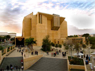 She Speaks With Wisdom: 68. My Impression of the Taj Mahoney