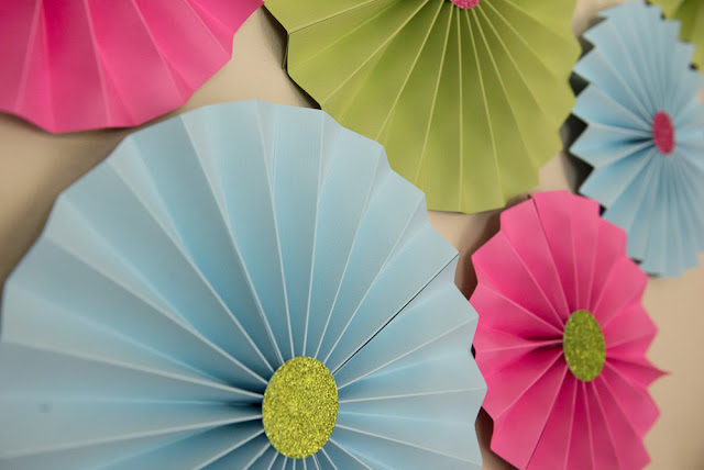 TUTORIAL: How to Make a Paper Medallion | RV Parties || Birthday Party ...