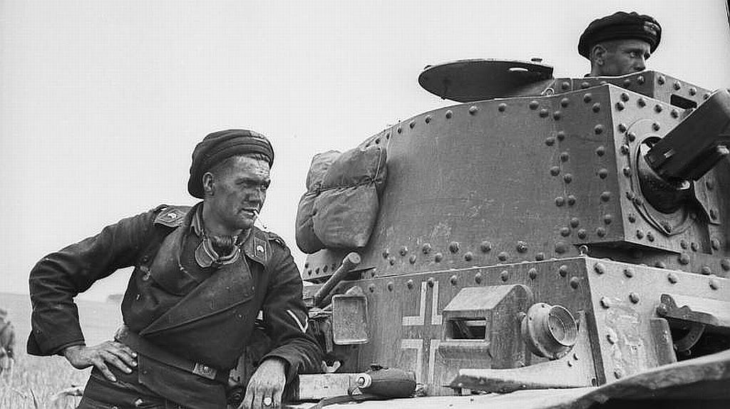 NAZI JERMAN: Foto 7. Panzer-Division "Gespensterdivision" (Ghost Division)