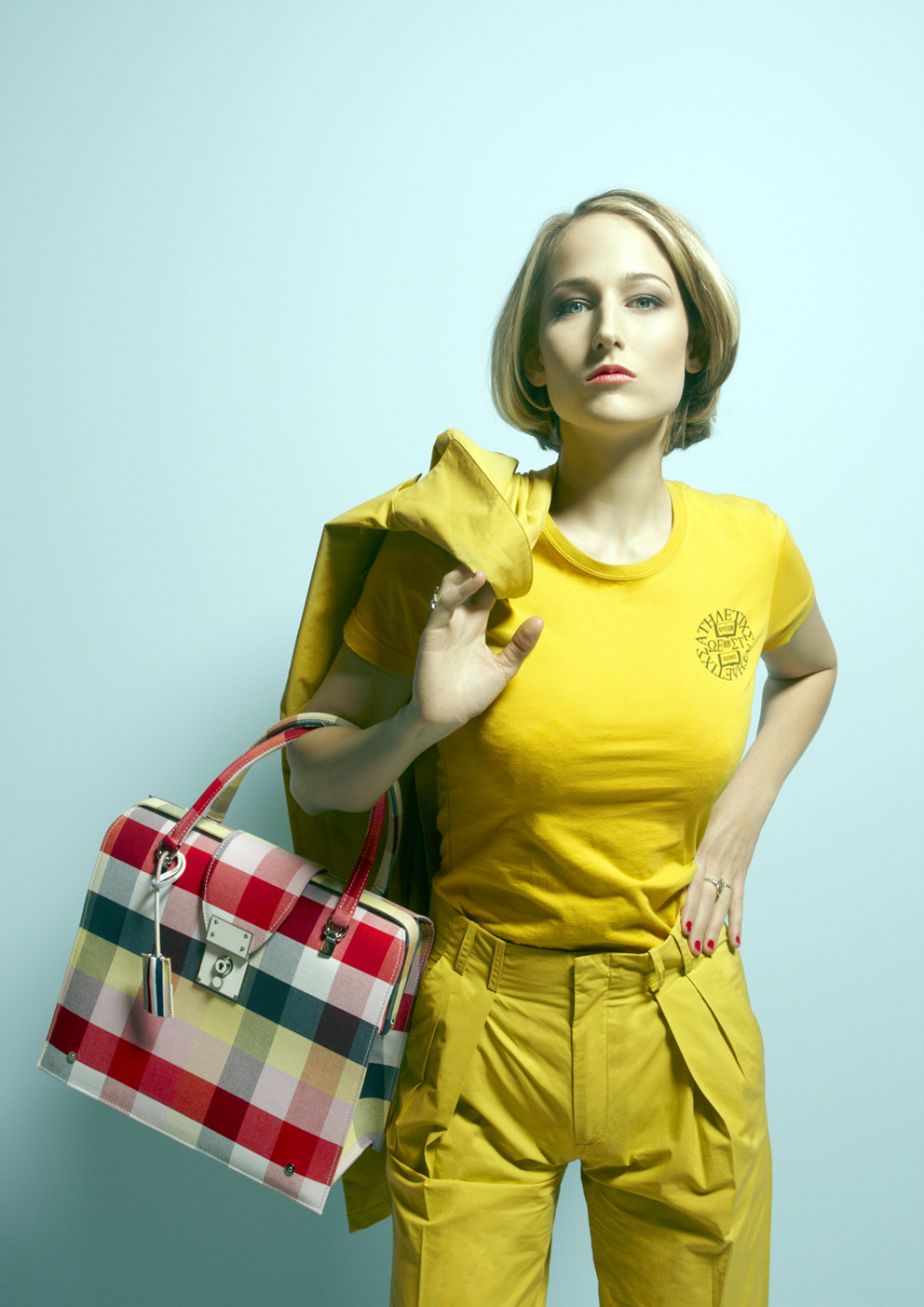 LA SOLEDAD DEL DISEÑADOR DE FONDO 2.0: Tiendas: AMIGOS Y VECINOS