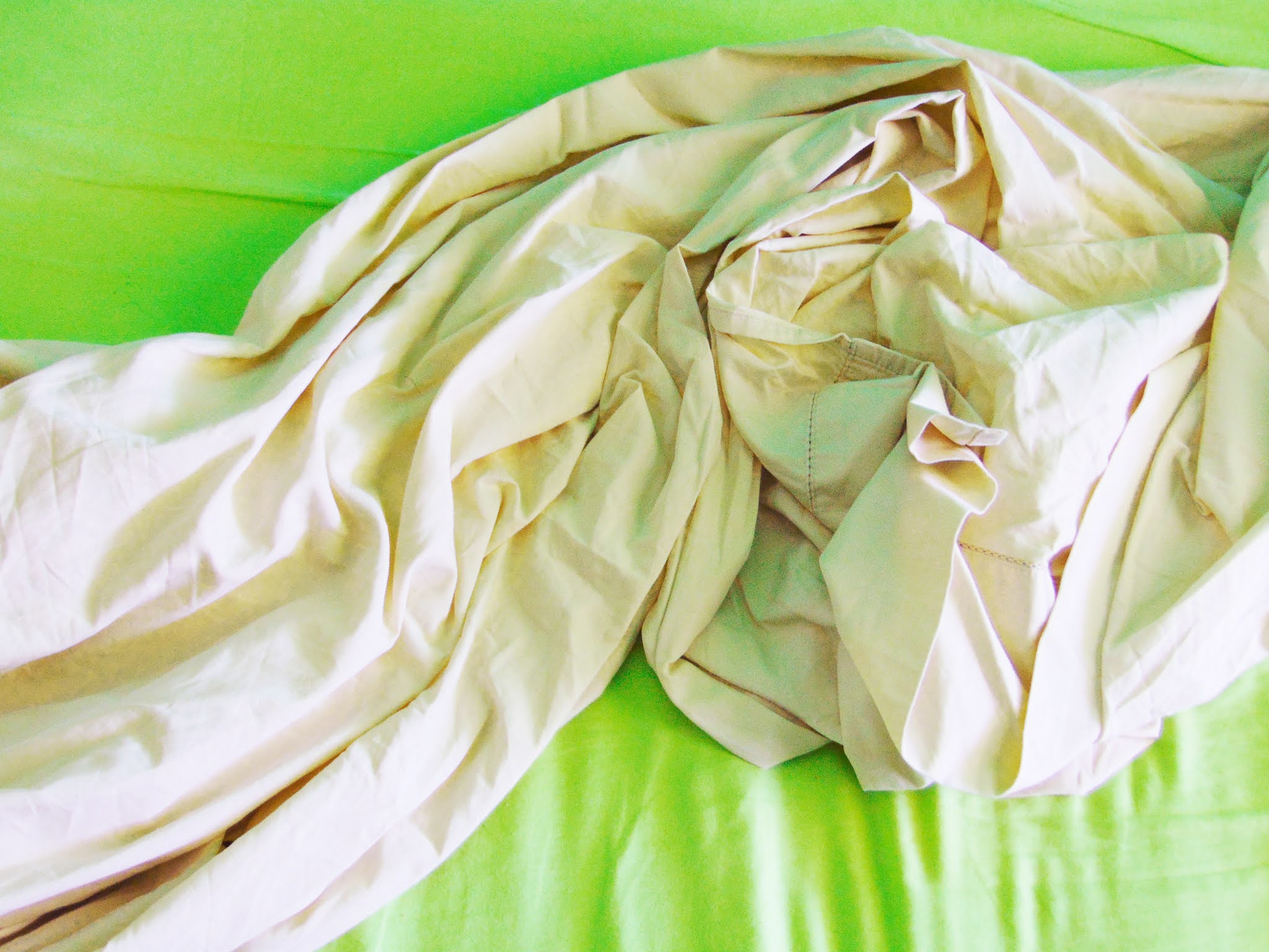 bedding, bedclothes, sheets, fabric, mess, sloppiness, untidiness ...