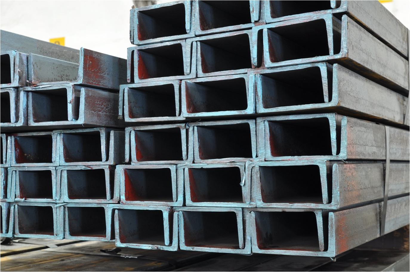 Baja Kanal U, UNP JIS G3101 SS400 (Channel)SNI Standard JIS dan European