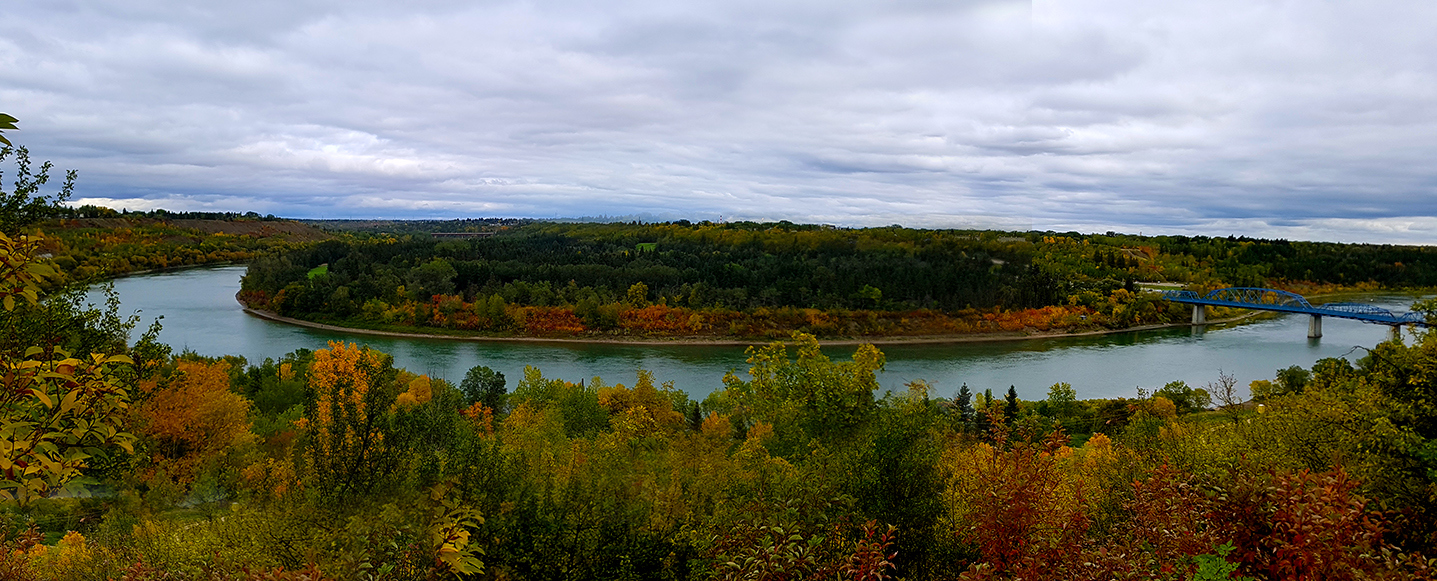 Canadian Vlogs & Infotainment: Edmonton Landscapes During Early Fall