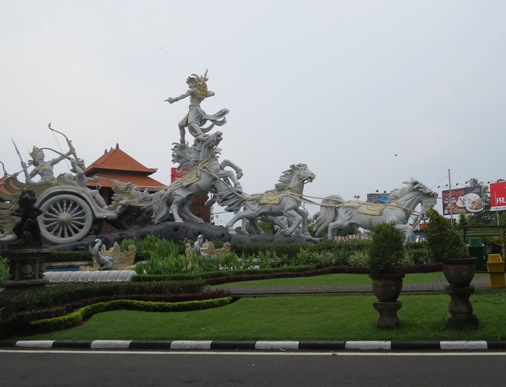 Satria Gatotkaca Statue Bali - Nice Statue And Beautiful Park