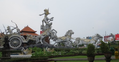 Satria Gatotkaca Statue Bali - Nice Statue And Beautiful Park
