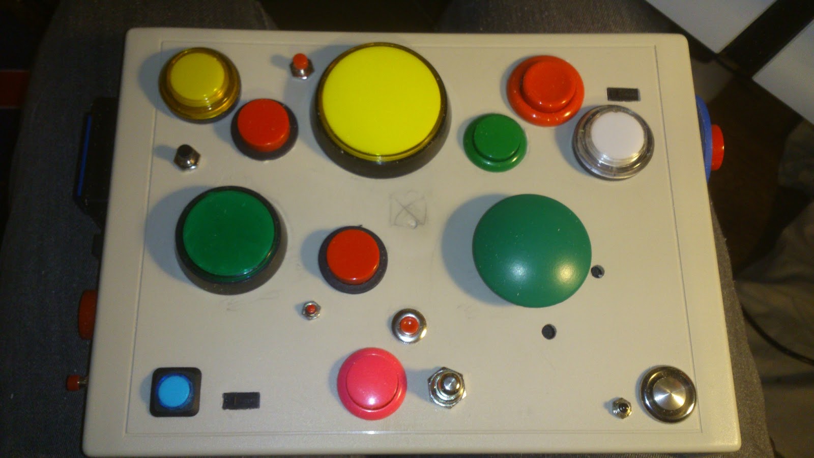 music and audio tech and other finds!: Arduino based button box adventures