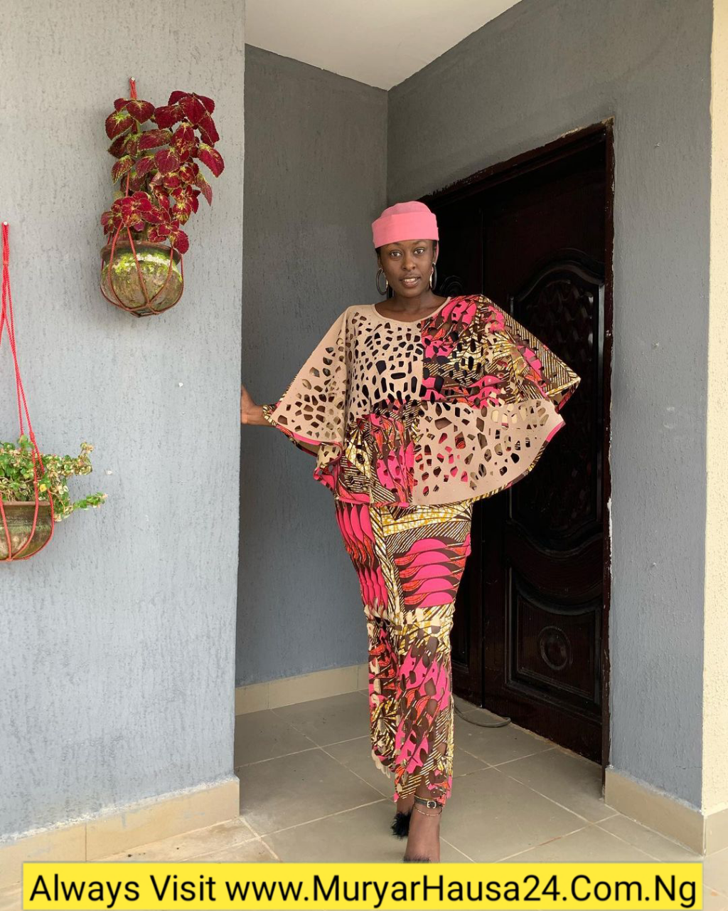 Kalli Zafafan Hotunan Nafisa Abdullahi - MURYAR HAUSA24 ONLINE MEDIA