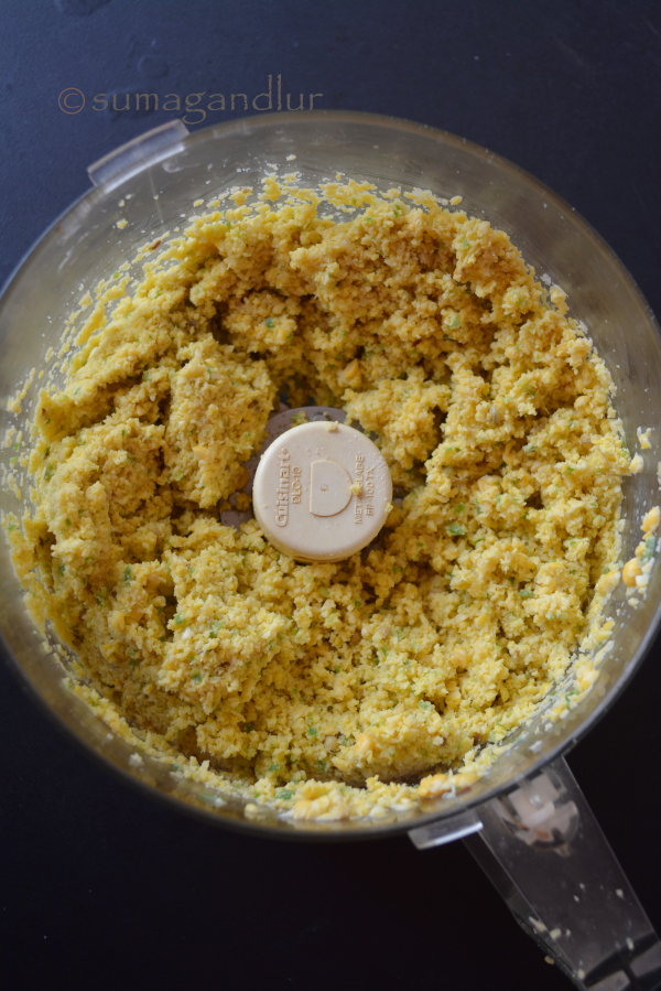 Veggie Platter: Kalmi Vada