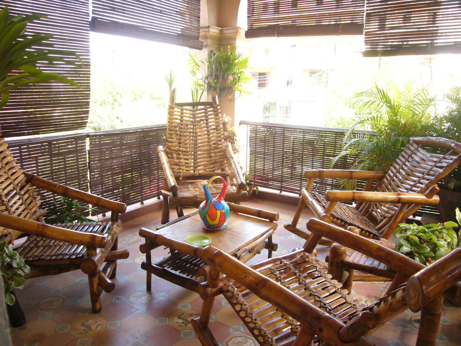 ARTE Y ANTIGUEDADES 777: Trabajos en bambú del artista Aurelio Amador