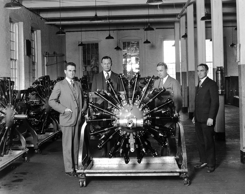 Motores: Pratt & Whitney R-1830 Twin Wasp