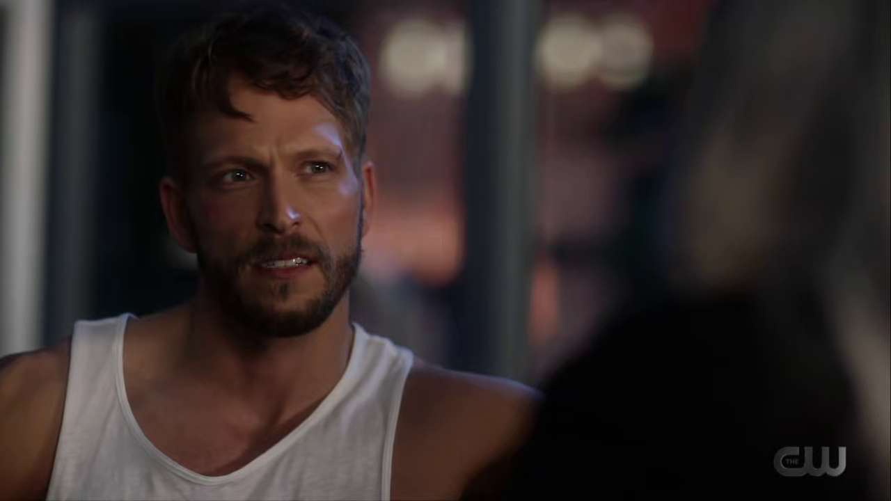 ausCAPS: Jon Cor shirtless in The Flash 7-15 "Enemy at the Gates"