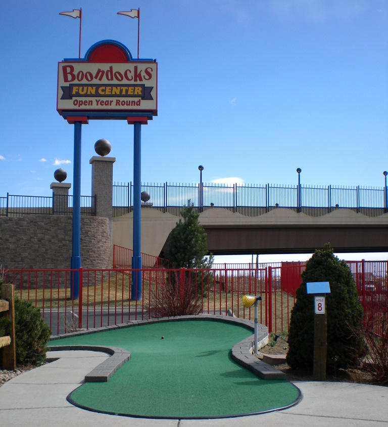 The Ham and Egger Files: Minigolf in the Boondocks