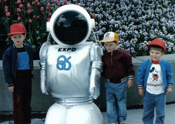 SteveMandich.com Blog: It Was 25 Years Ago Today: Expo '86 Opens