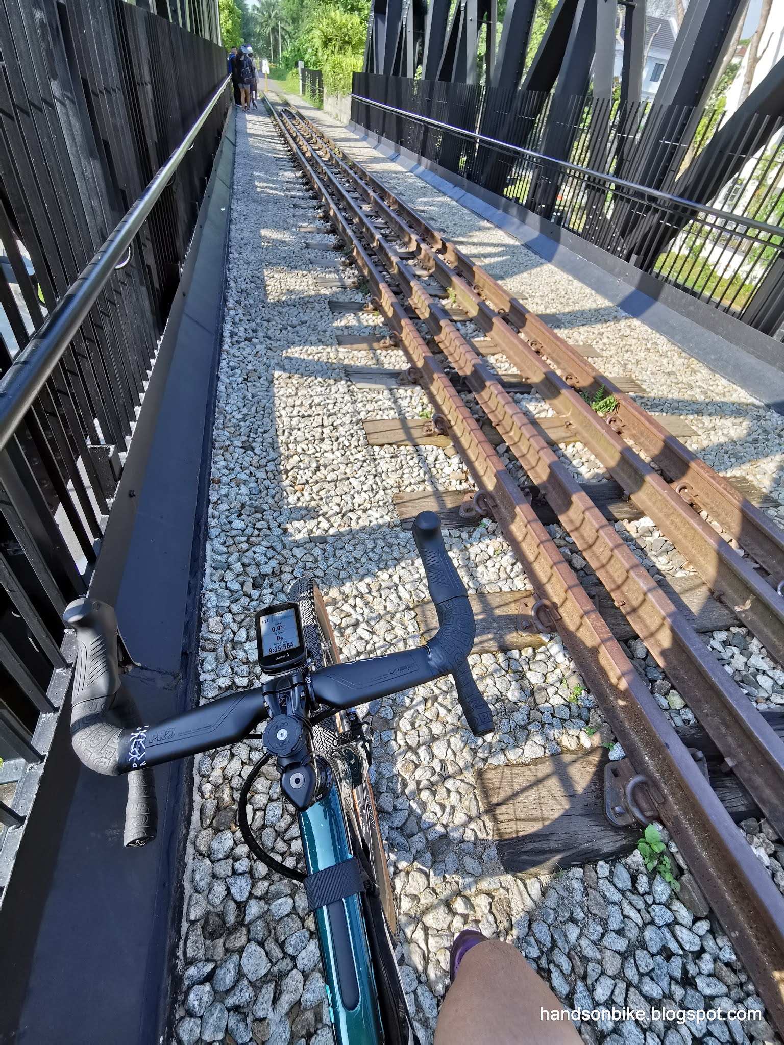 Hands On Bike: Green Corridor Cycling Guide - April 2021