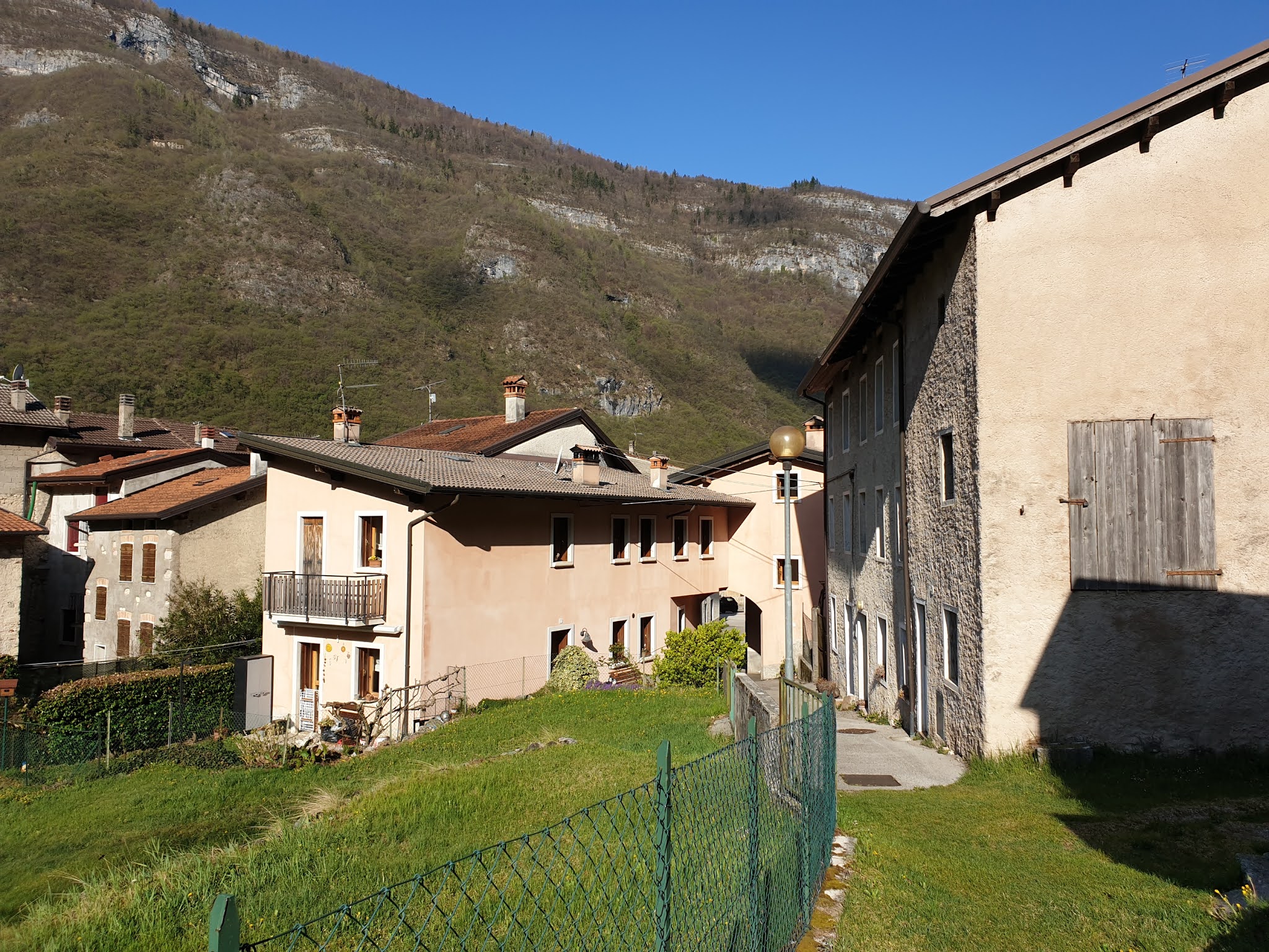Su strade e sentieri: LE CENGE DELLA VAL D'ASSA (PEDESCALA IN VALDASTICO)