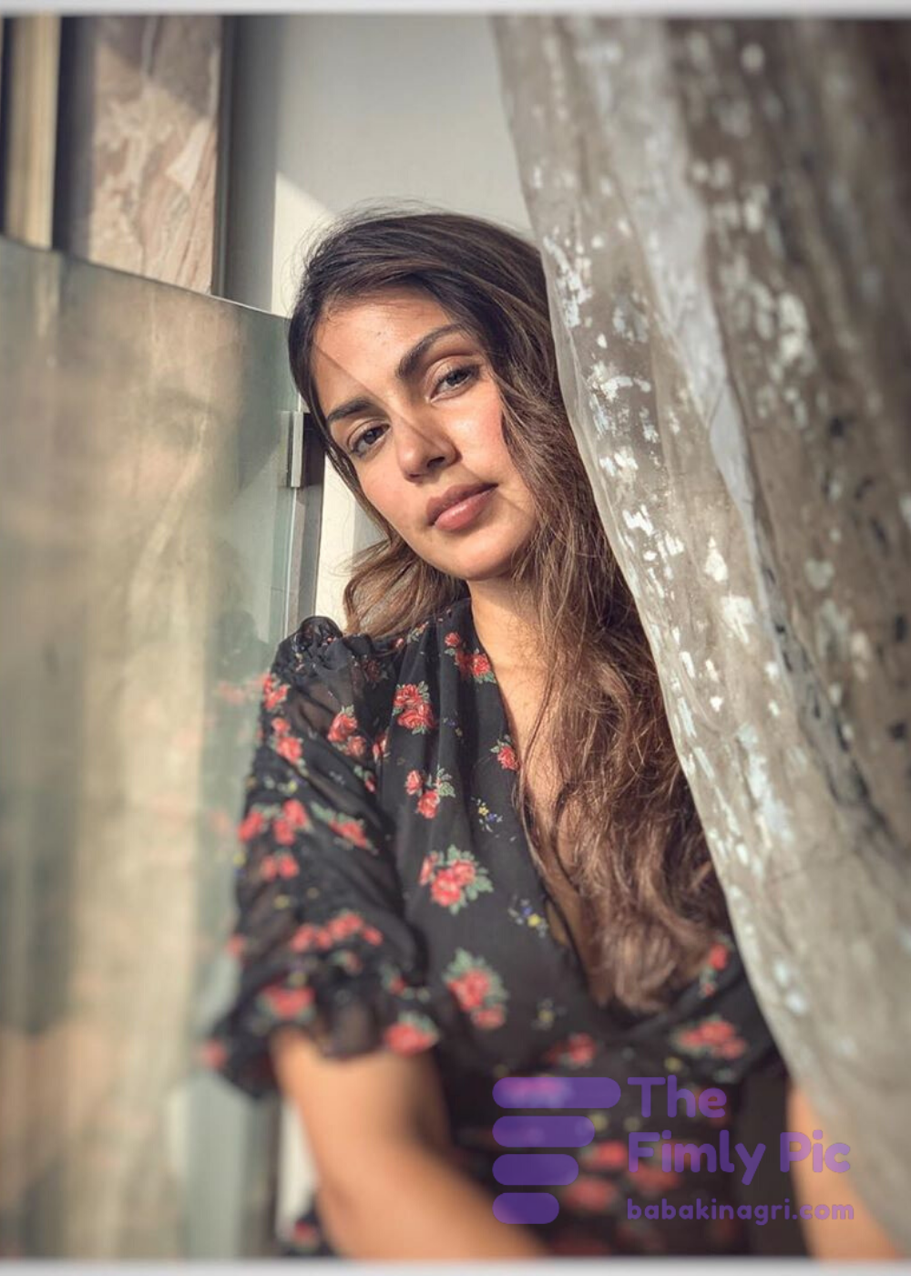 20+ Rhea Chakraborty Images and Wallpaper