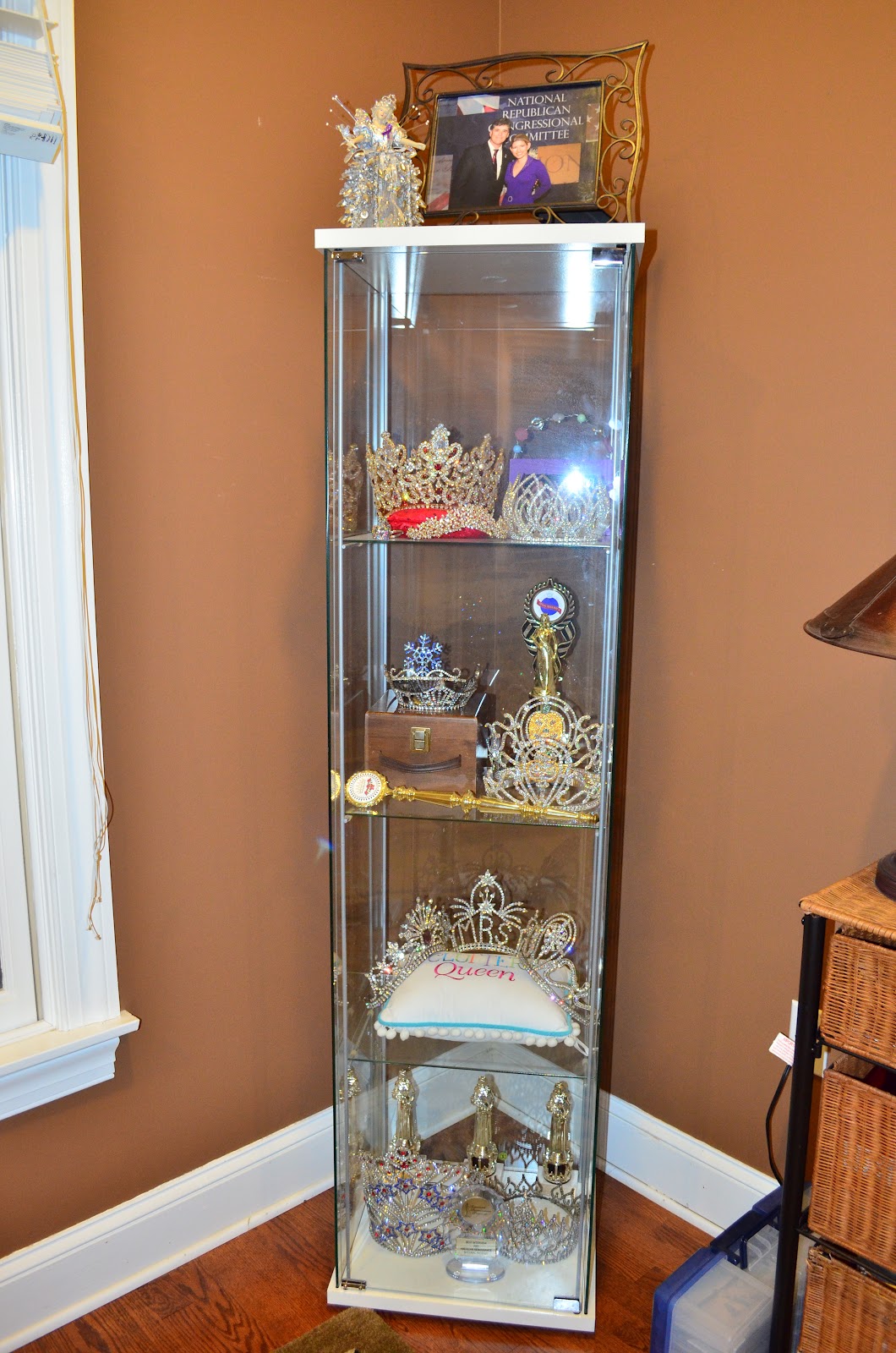 Marci McNair: Crown Wall Decor