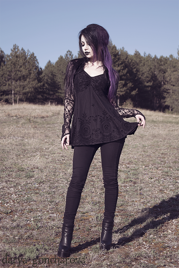 OFFICIAL DEVILNIGHT BLOG: Gothic model's show -- Darya Goncharova
