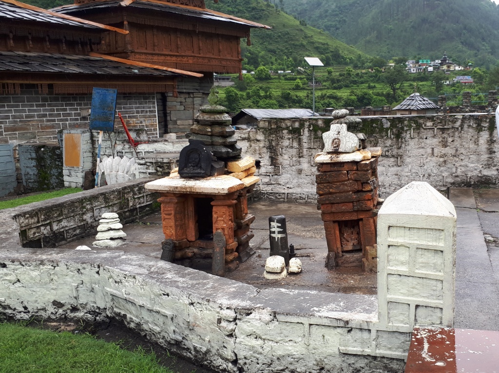 Hindu Temples of India: Mahasu Devta Temple, Hanol – The Temple