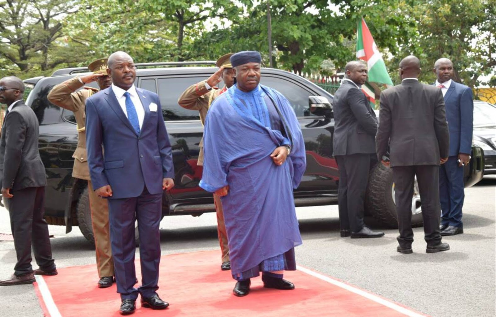 POOR AFRICA. PAUVRE AFRIQUE