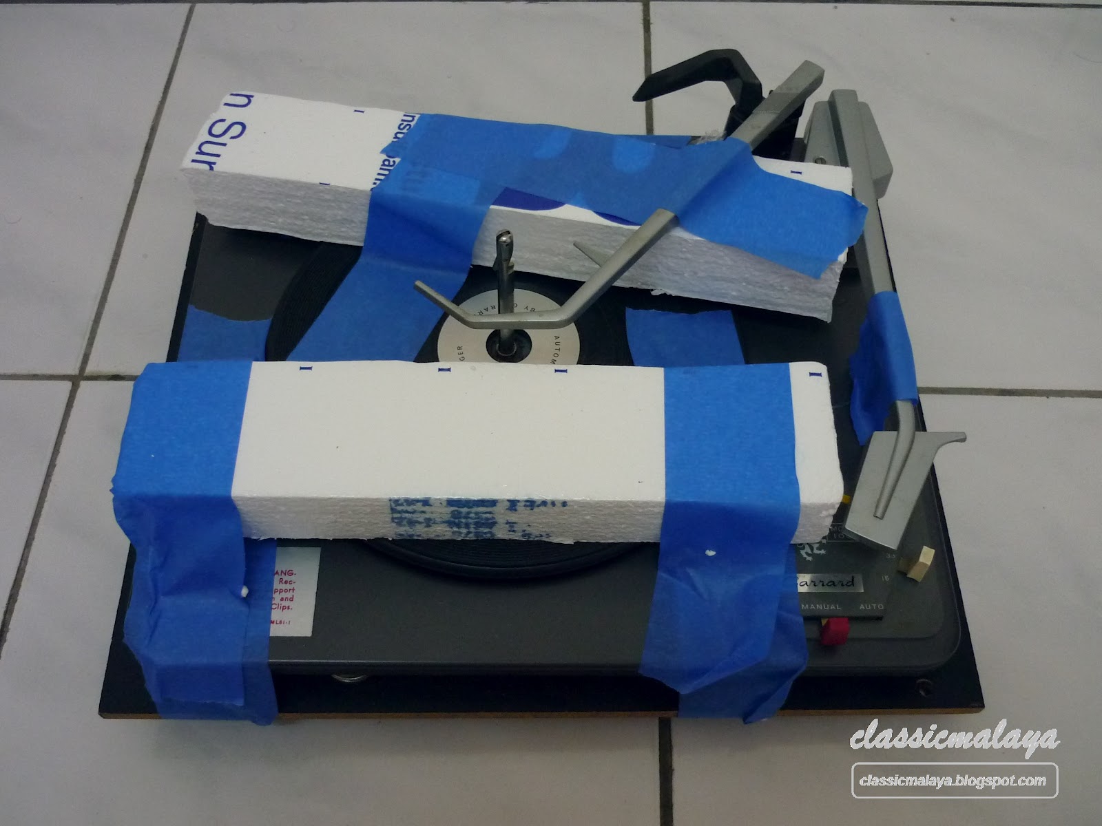 classicmalaya: Garrard Turntable Model 1000