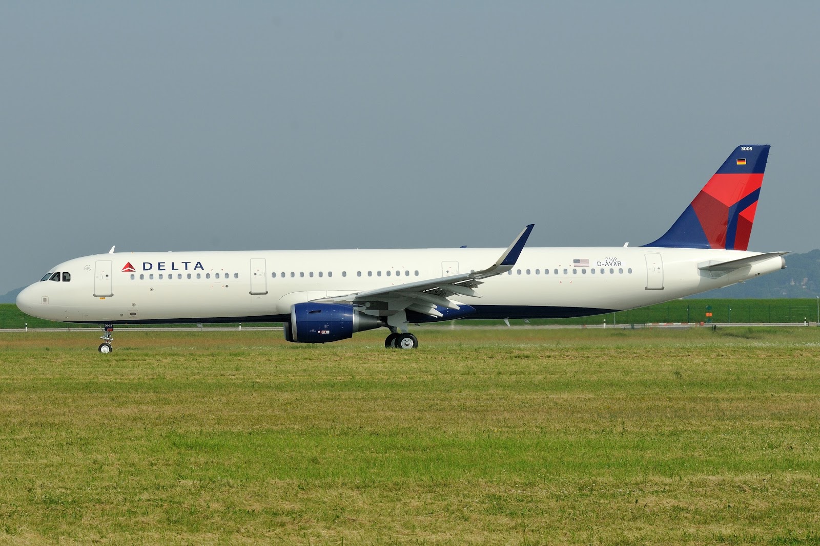 Airbus Hamburg Finkenwerder News: A321-211SL, Delta Air Lines, N305DN ...