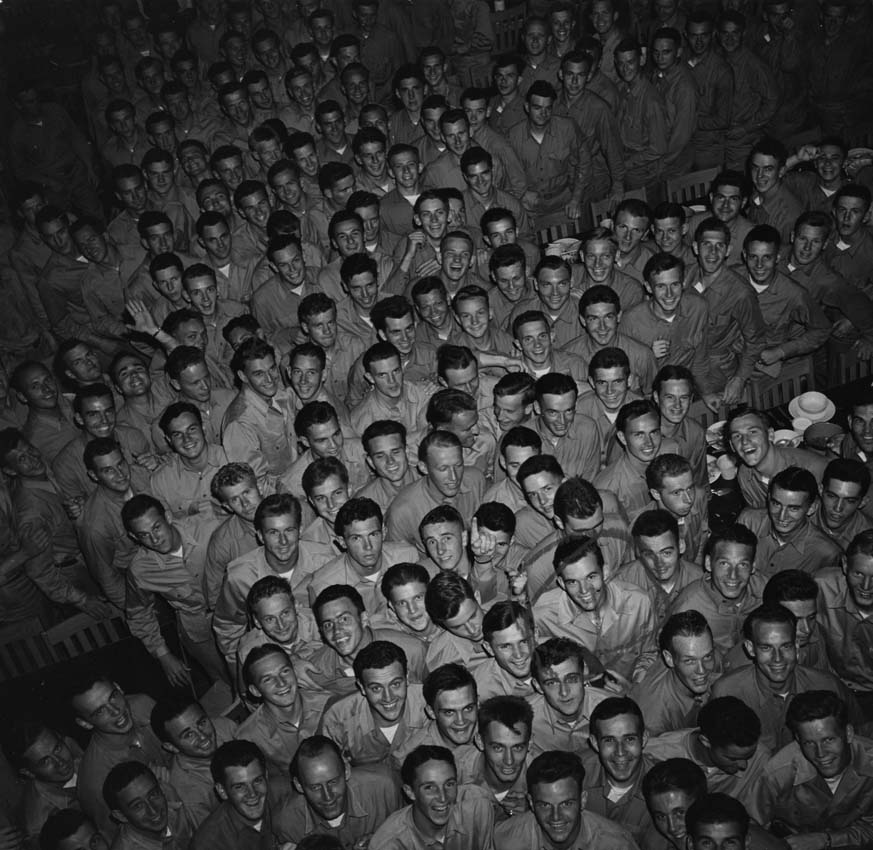 Fotolhando: Edward Steichen na Segunda Guerra