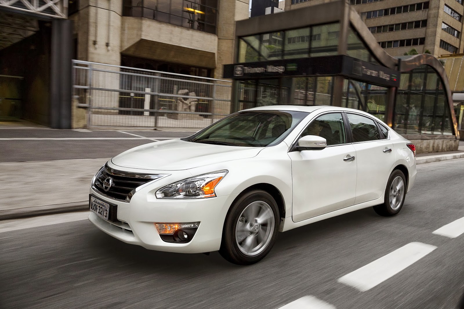 RACIONAUTO: NISSAN APRESENTA OFICIALMENTE O NOVO ALTIMA