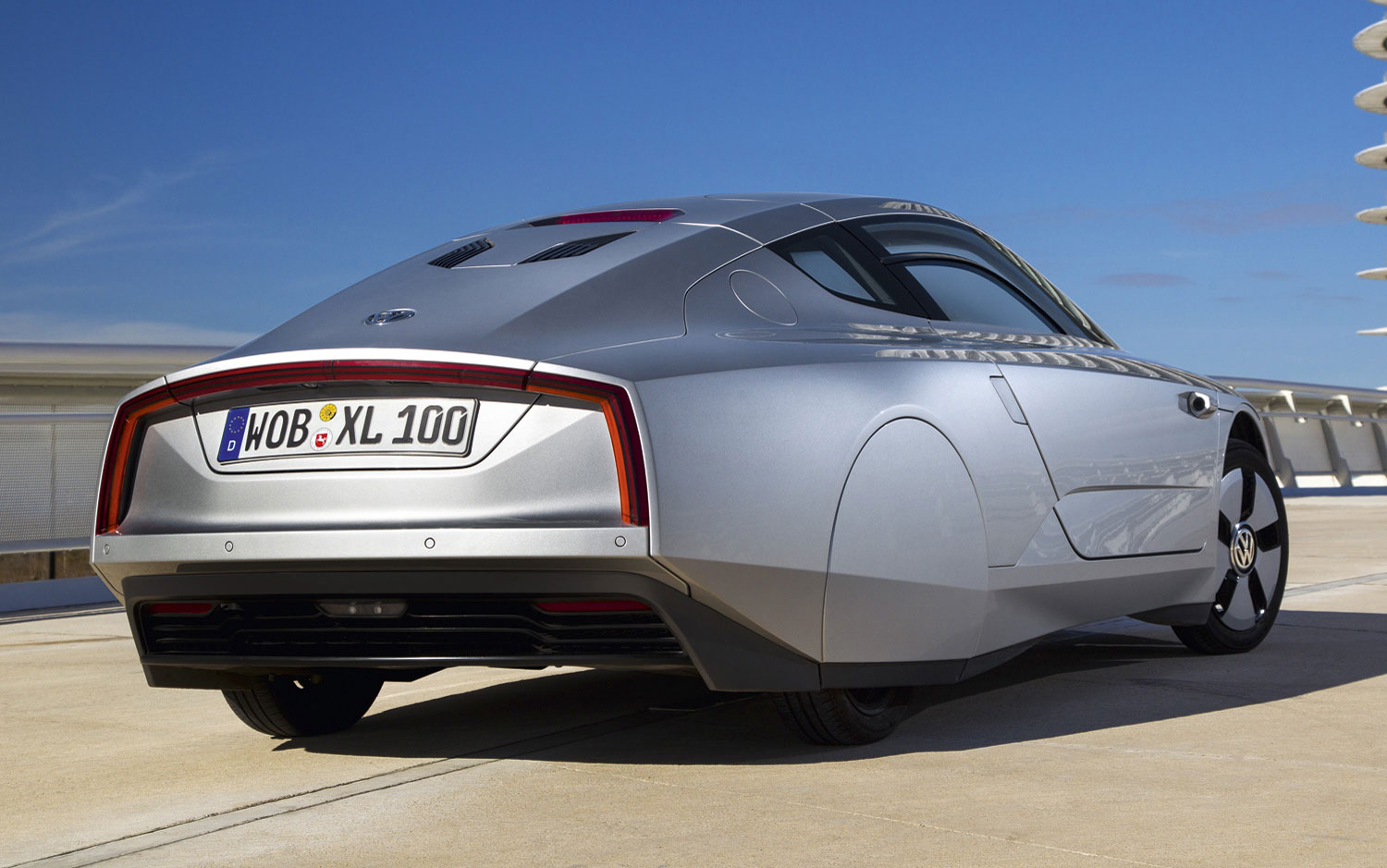 Ultra-Efficient Volkswagen XL1 Ready for Launch, Debuting at Geneva ...