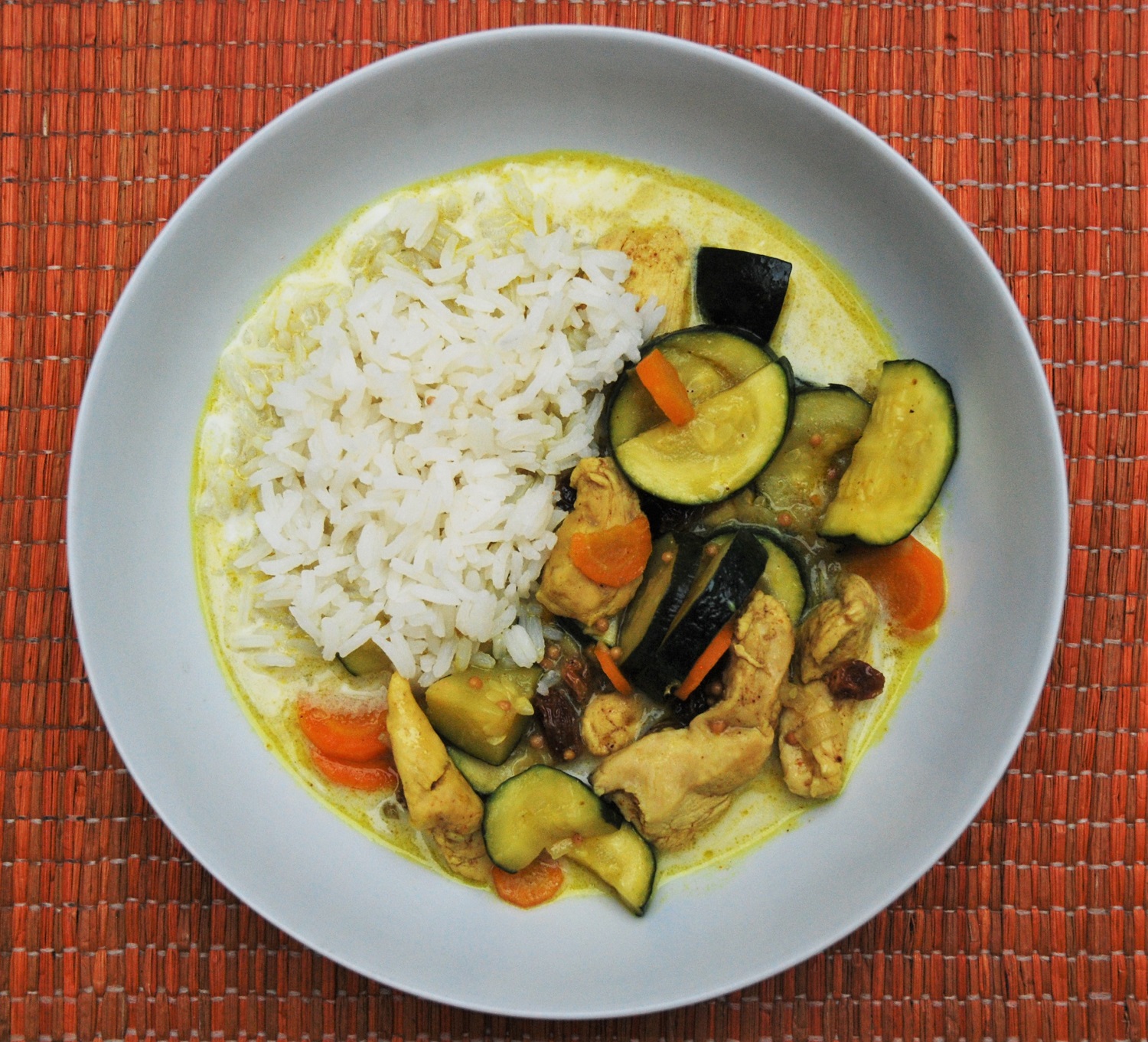 Curry de courgettes et de poulet
