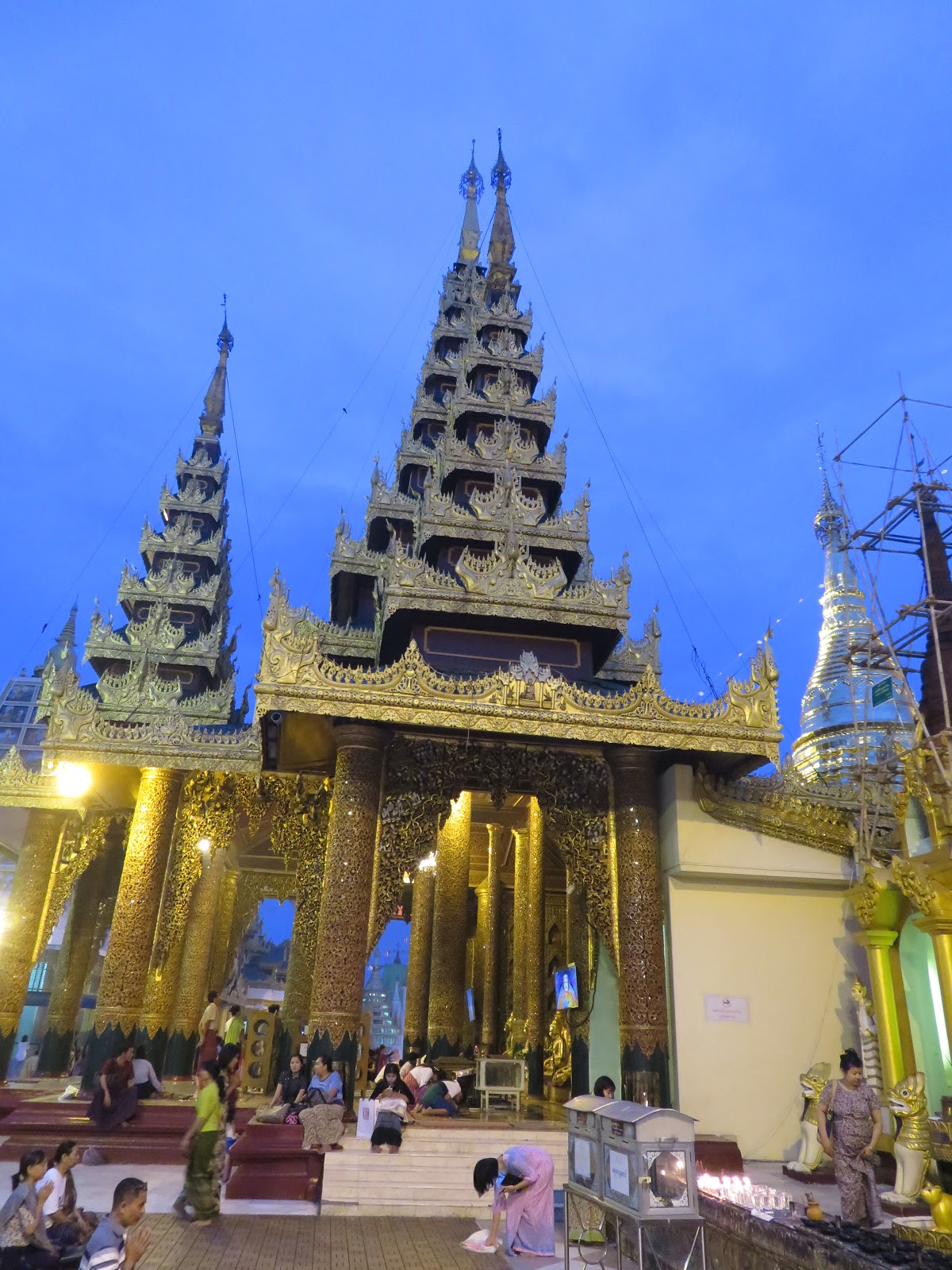 Kee Hua Chee Live!: VISITING SCHWEDAGON GOLDEN PAGODA TEMPLE IN YANGON ...