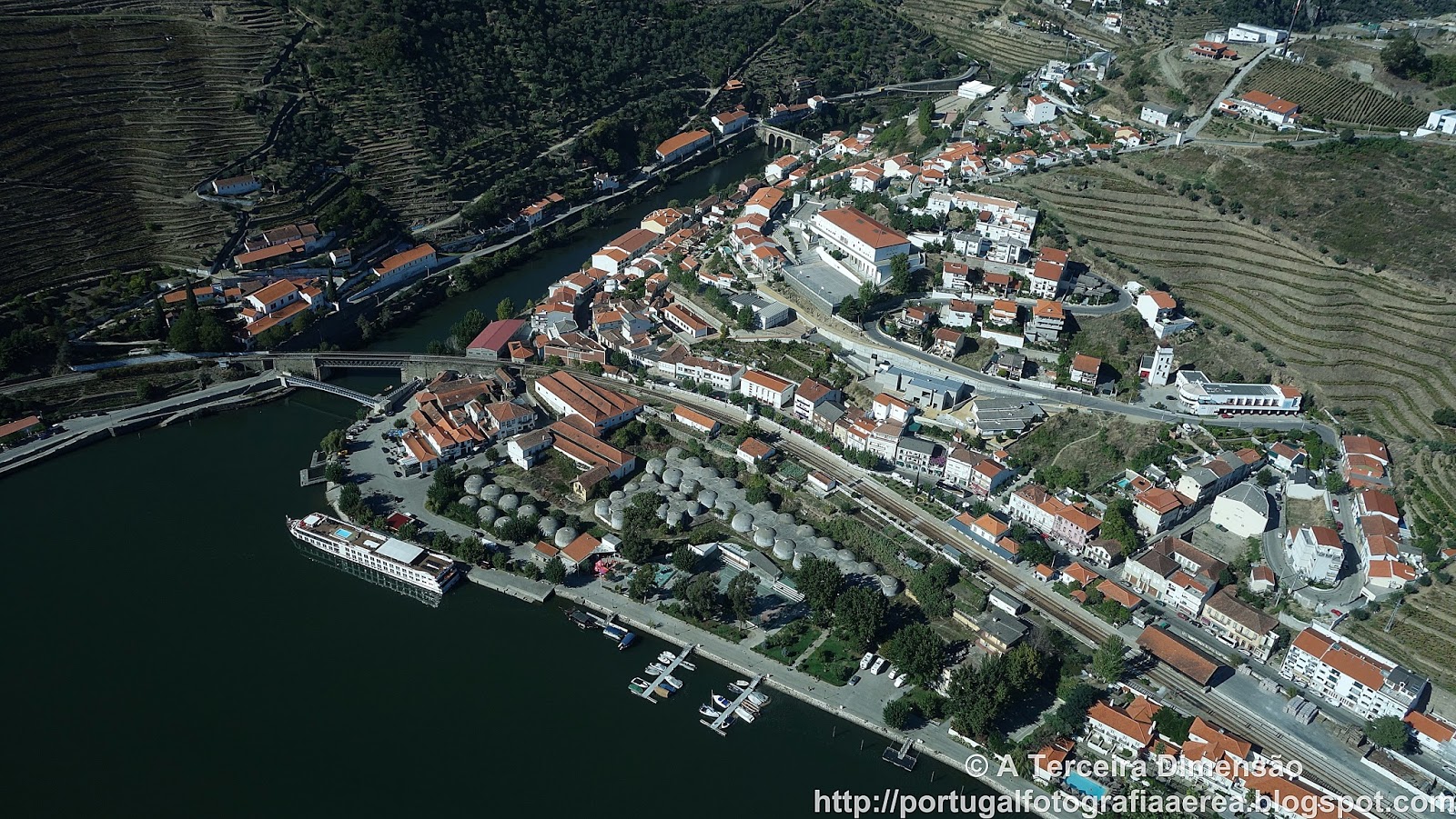 A Terceira Dimensão: Pinhão