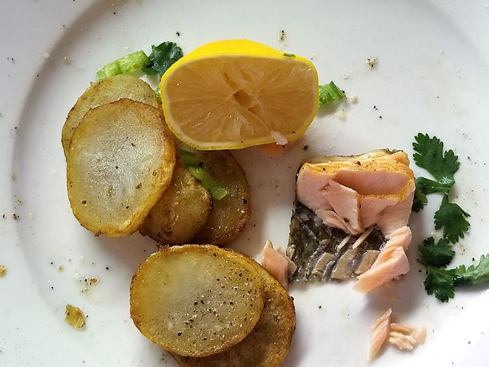 Things wot I Made Then Ate: Salmon and fried potato discs