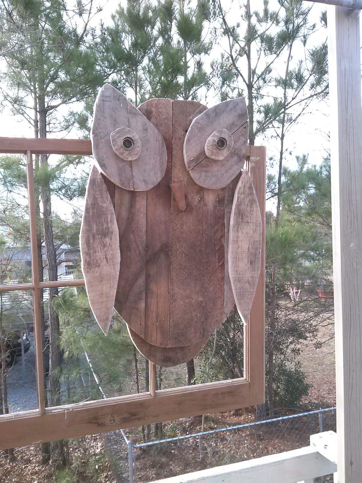 Barb's Knot So Perfect Design - Blog - : OWL - from recycled pallet wood