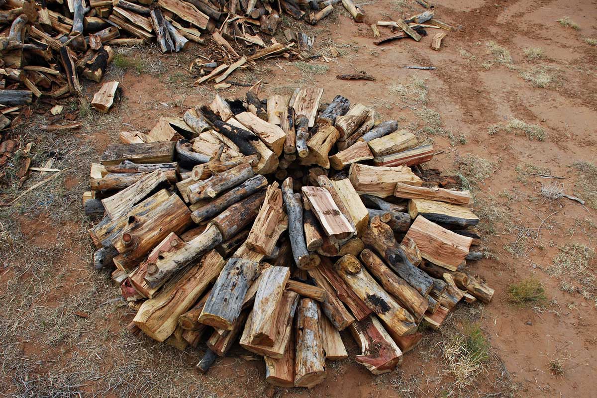 The 7MSN Ranch: There's a science to wood stacking...who knew?