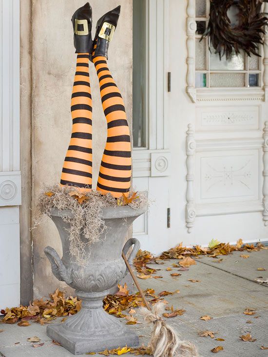 How to Recycle: Recycled Halloween Decorations